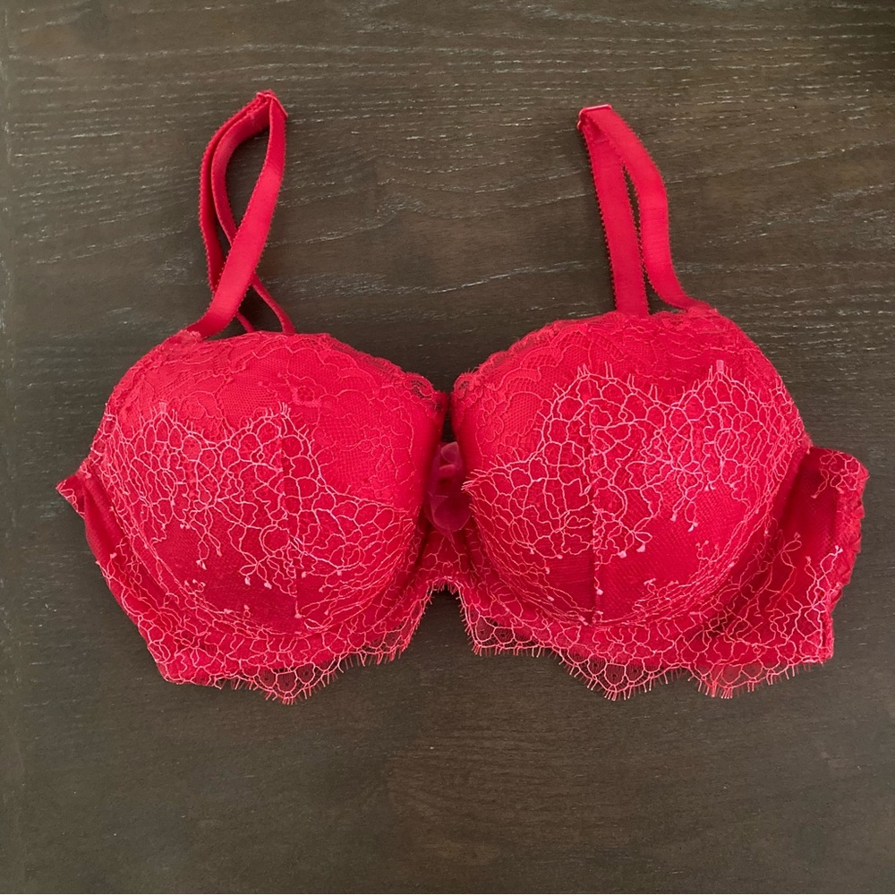 Victoria’s Secret Demi Red Lace Bra - Gem